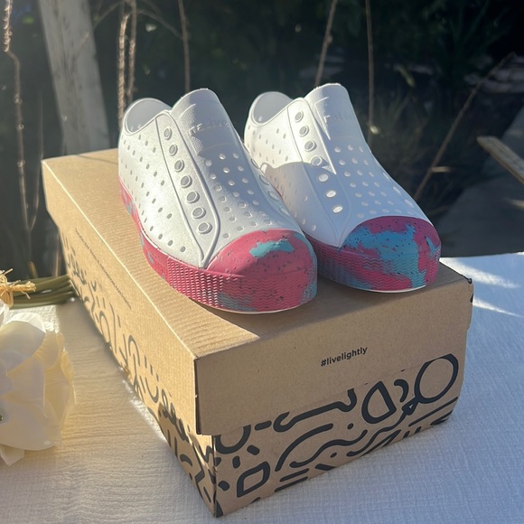 Native | Shoes | Nwt Native Jefferson Marble Shoes Shell White ...